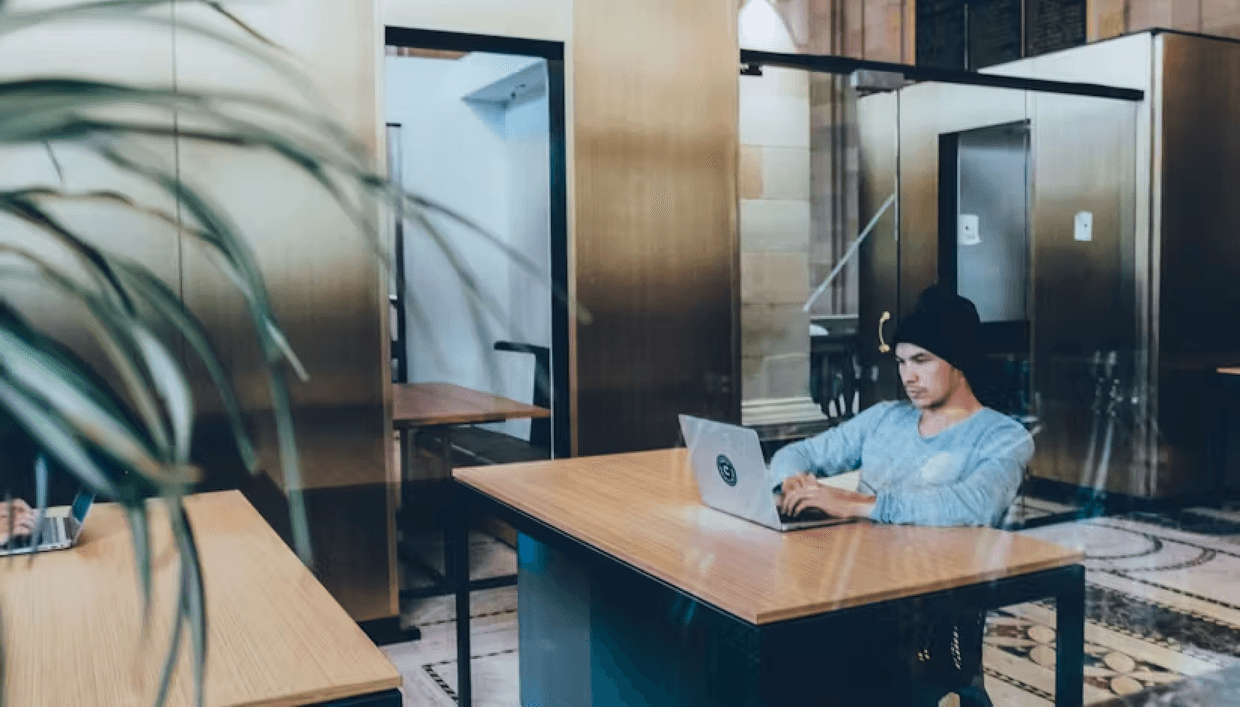 How to Desk Hotel without Losing Your Mind: Tips for Coworking Space ...